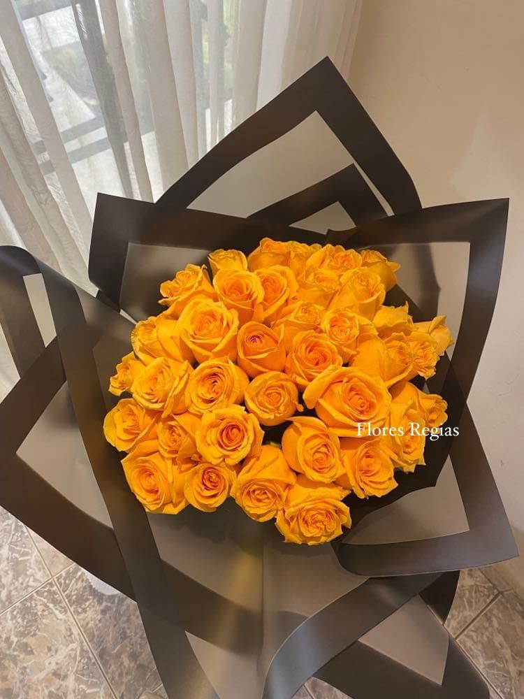 BOUQUET DE 24 ROSAS AMARILLAS - Flores Regias